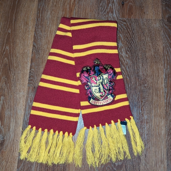 Wizarding World Of Harry Potter | Accessories | Harry Potter Gryffindor ...